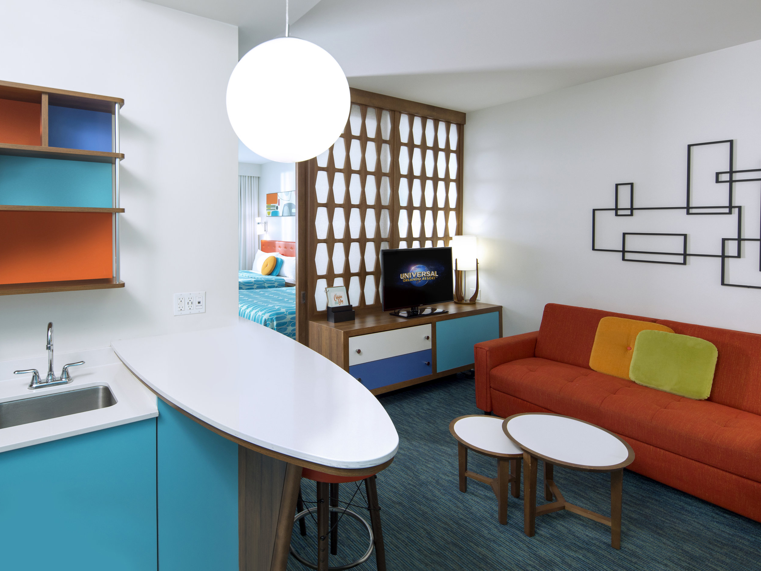 Poolside Family Suite - Interior Entry | AttractionTickets.com