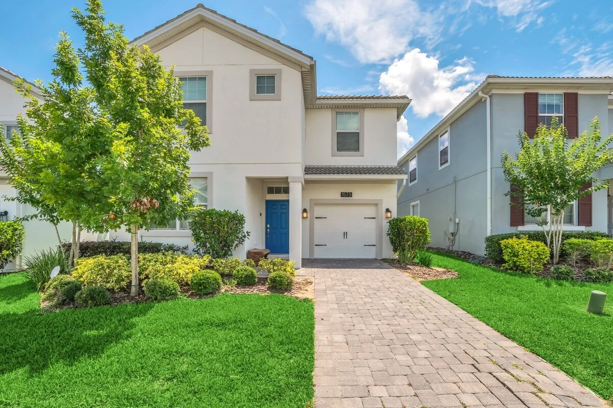 Book Champions Gate 6 bedroom Villa in Orlando